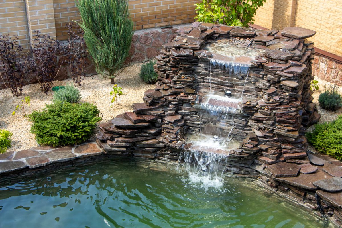How to Use Natural Stone to Create At-Home Water Features - UP STONE