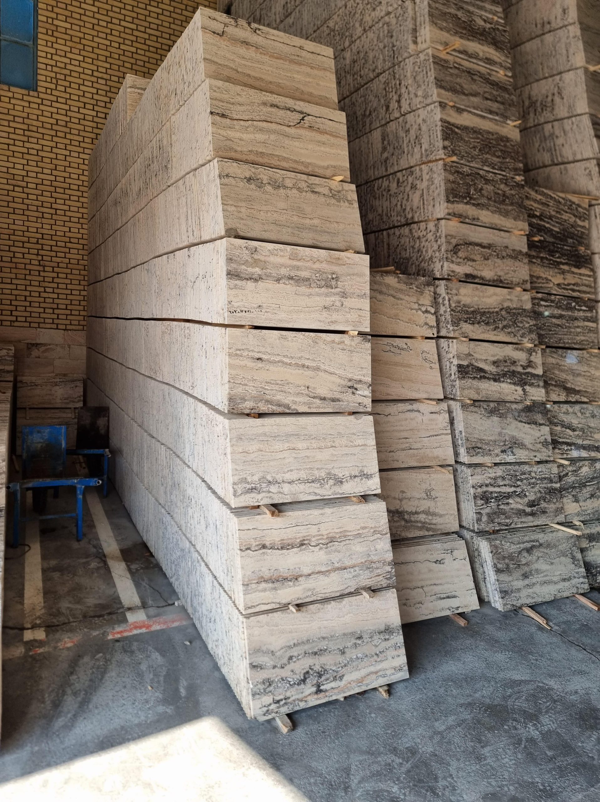 Silver travertine stone - an economical option for construction - UP STONE
